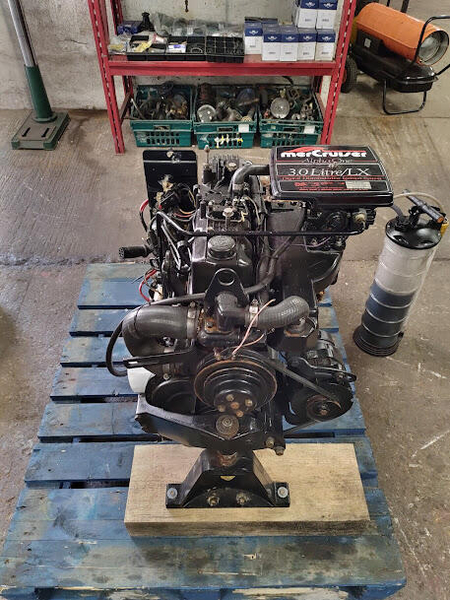 Mercruiser - Mercruiser 3.0 LX 135hp Petrol Sterndrive Engine (Pair ...
