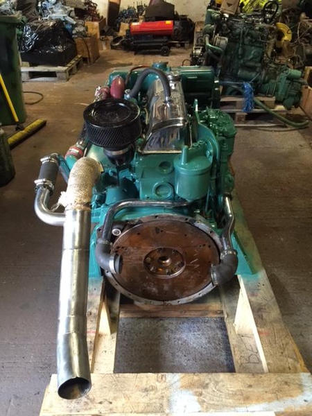 Ford - 80hp Bobtail Ford Sabre 80 Marine Diesel Engine - Pair Available ...